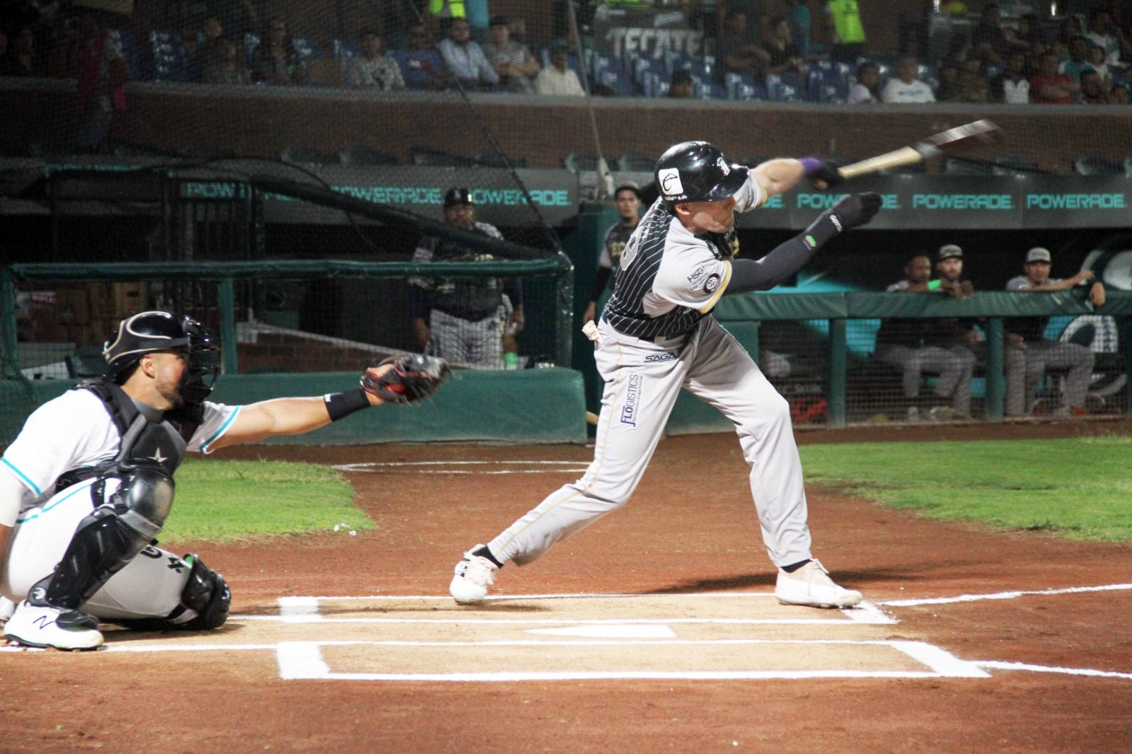 Tecolotes se escapa con triunfo 7 a 6 en 12 entradas ante Saraperos