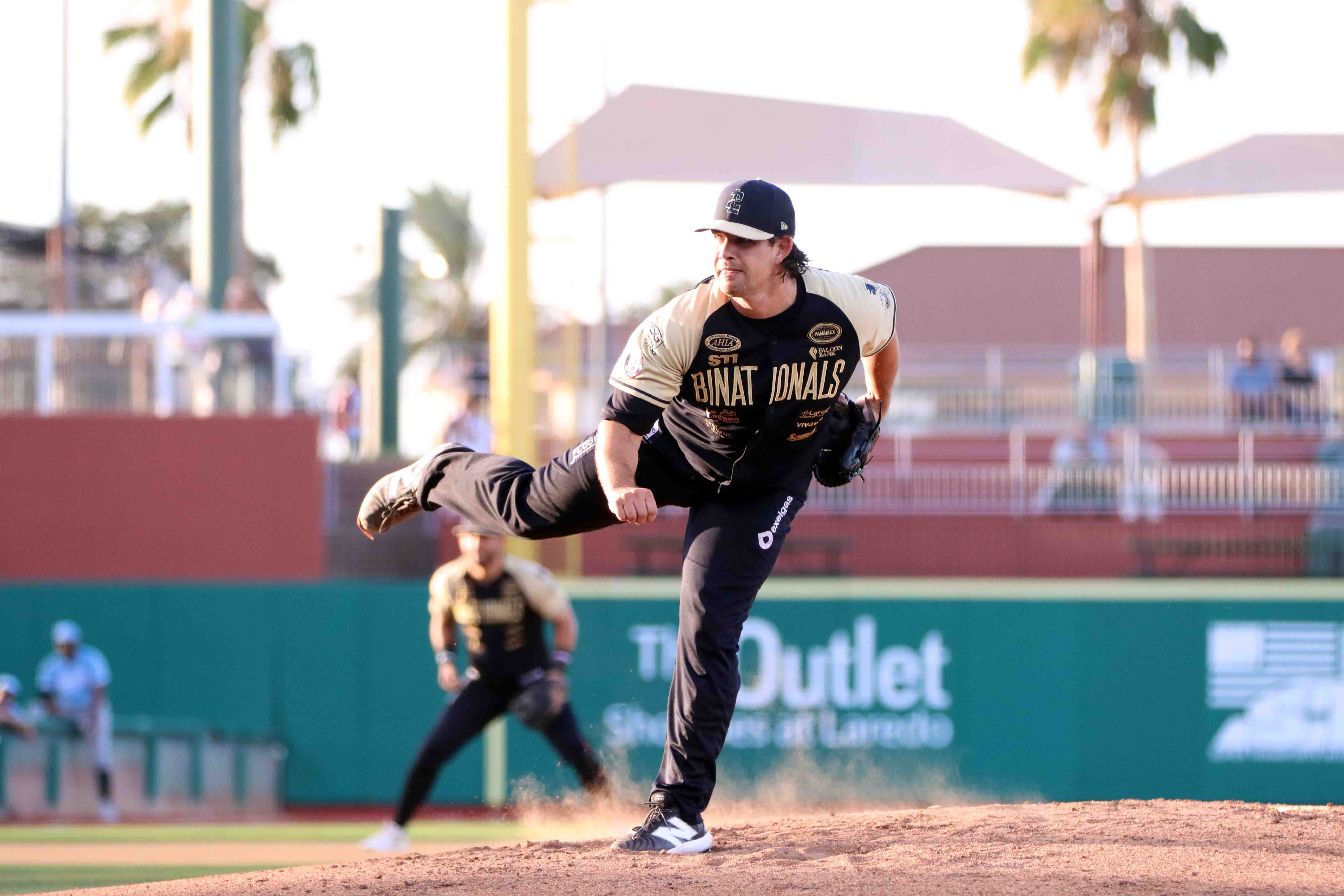 Asegura Tecos serie sobre Sultanes con sexto triunfo de Robert Stock