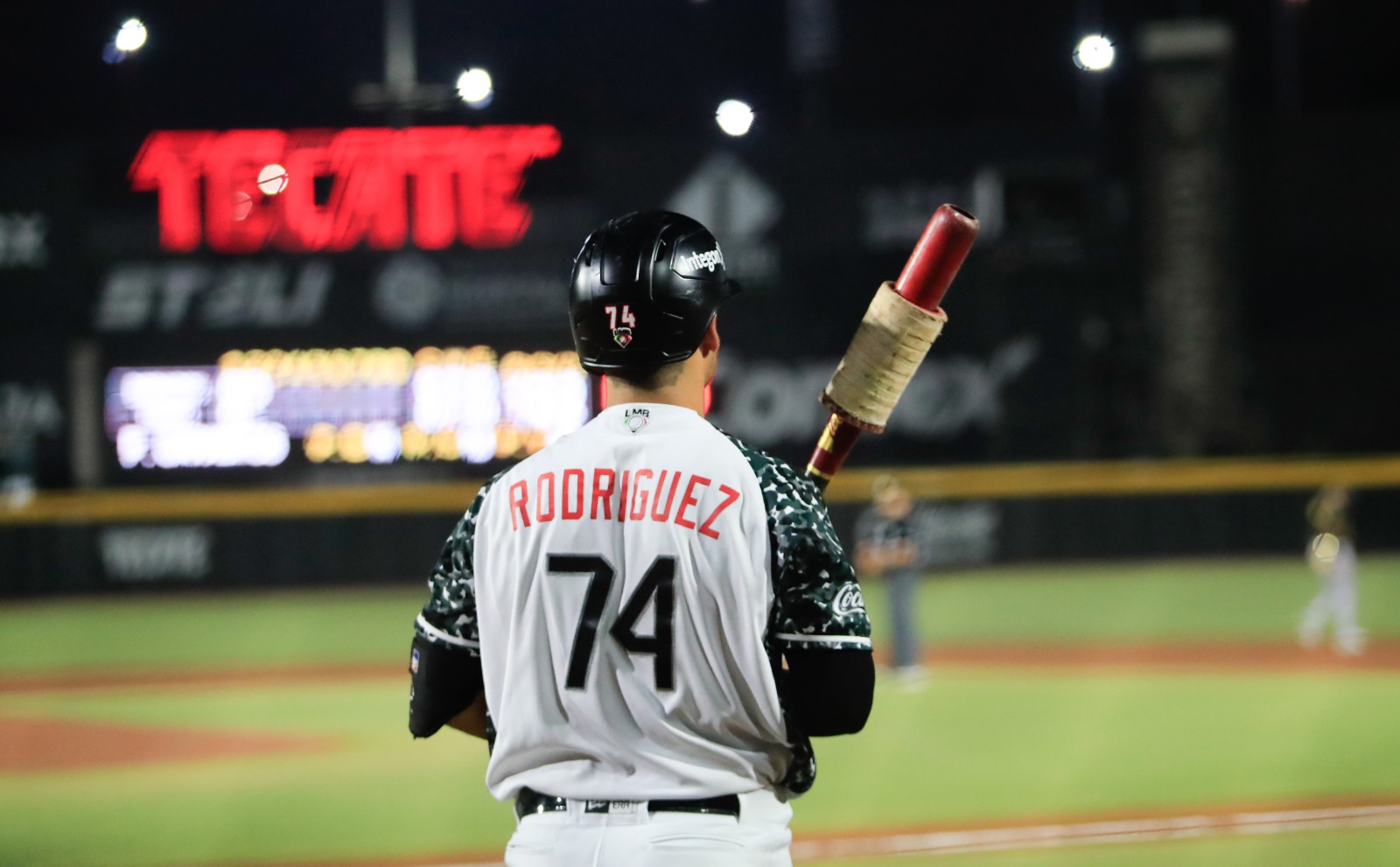 Isaac Rodríguez es el rey de las inauguraciones