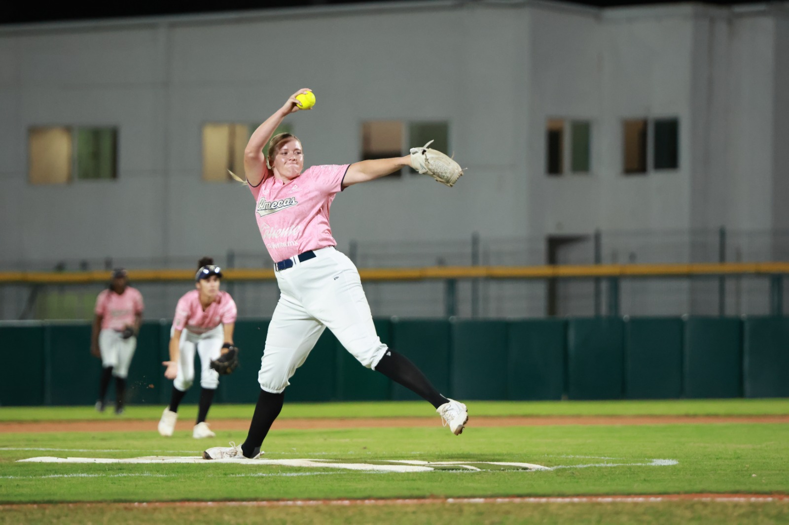 Jayme Reddacliff brilla en ruta completa