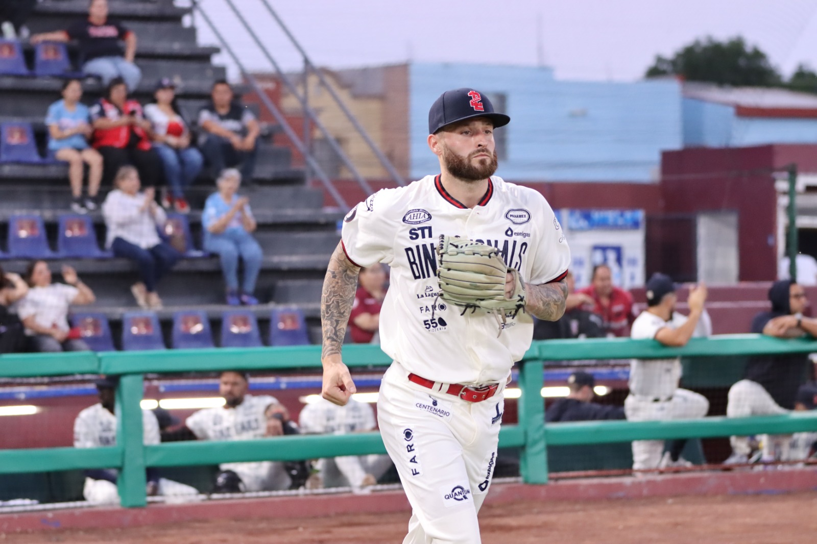 Consigue Tecos segunda serie del año al superar 8-4 a Durango