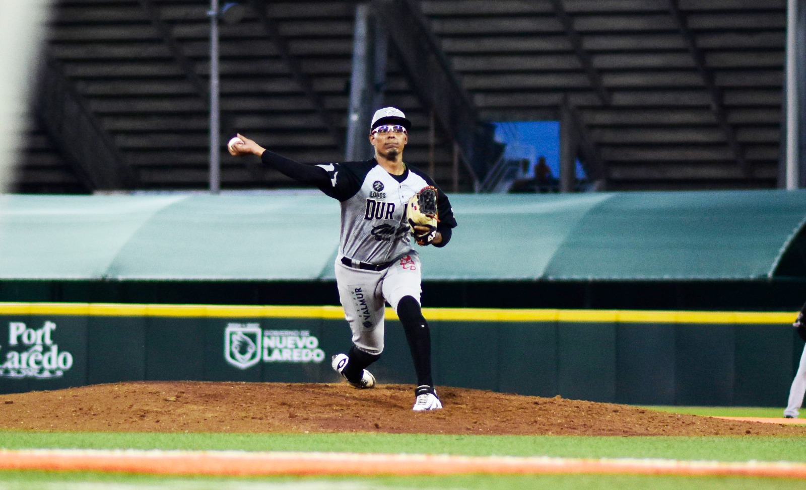 Se lleva Caliente la serie completa de los Dos Laredos