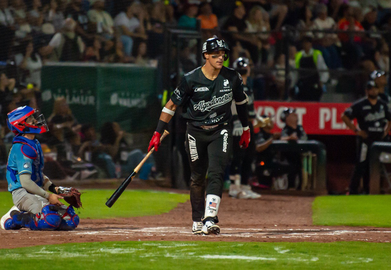 Nick Torres firma contrato con los Yankees de Nueva York
